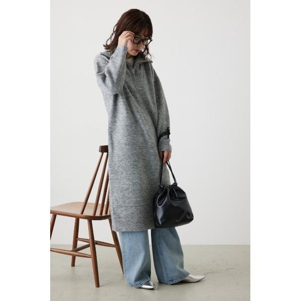 『セール実施中』参考価格：6，600円発売時期：2023年11月コンディション：A（使用感なし）数回使用した程度で使用感が感じられないアイテム参考商品名：ハーフジップニットロングワンピース参考品番：420GAR73-127V【商品に関する注...