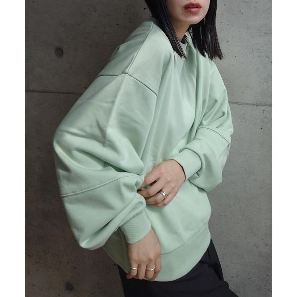 『タイムセール実施中』参考価格：13，200円発売時期：2024年10月コンディション：B（目立つ使用感なし）使用感が少ない、または気にならないアイテム全体的：色あせ参考商品名：立体スリーブスウェットトップス参考品番：523HAS80-02...