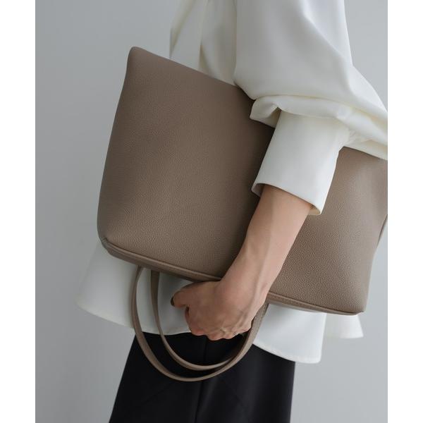 ZOZO問い合わせ番号:102589401ショップ:andme，アンドミーブランド:evernavy，エバーネイビー商品名:マチ付きフェイクレザートートバッグカテゴリ:バッグ>トートバッグブランド品番:8800050素材:合成皮革原産...