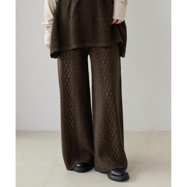 『セール実施中』参考価格：4，995円発売時期：2025年10月コンディション：S（新品同様）タグ付きの未使用、または新品同様のアイテム付属品：タグ参考商品名：【apres jour clair】【セットアップ可能】ケーブルニットパンツ参考...