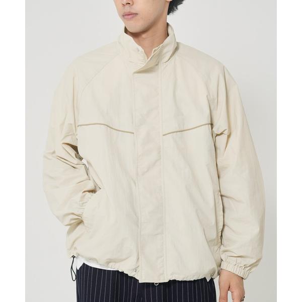 参考価格：5，940円発売時期：2025年01月コンディション：B（目立つ使用感なし）使用感が少ない、または気にならないアイテム全体的：汚れ参考商品名：ナイロンパイピング使い スタンドブルゾン(M1)参考品番：102581040003【商品...