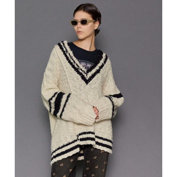 『セール実施中』参考価格：19，800円発売時期：2024年09月コンディション：A（使用感なし）数回使用した程度で使用感が感じられないアイテム参考商品名：Tilden Oversize Knit Tops/チルデンオーバーニット【MAIS...