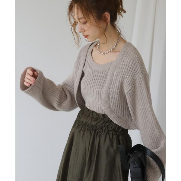 『セール実施中』参考価格：6，600円発売時期：2022年10月コンディション：C（やや使用感あり）使用感があり、やや気になる傷や汚れがあるアイテム全体的：毛玉参考商品名：WEB限定 ニットボレロ＋キャミセット参考品番：429953638【...