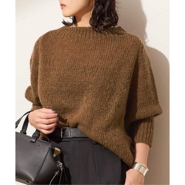 『セール実施中』参考価格：18，700円発売時期：2025年10月コンディション：C（やや使用感あり）使用感があり、やや気になる傷や汚れがあるアイテム全体的：型崩れ、保管上のにおいがします。参考商品名：AMYRISドルマンプルオーバー参考品...