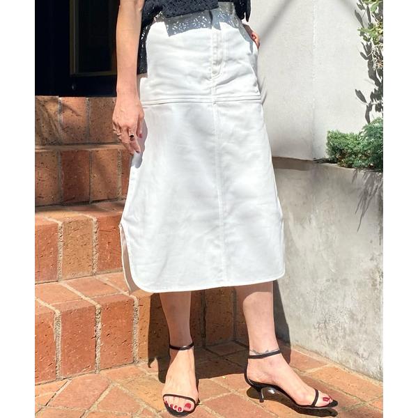 『セール実施中』参考価格：19，800円発売時期：2022年05月コンディション：C（やや使用感あり）使用感があり、やや気になる傷や汚れがあるアイテム前身頃：汚れ参考商品名：VINTAGEフウデニム スリットテールSK参考品番：220609...