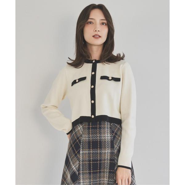 『セール実施中』参考価格：9，790円発売時期：2025年09月コンディション：A（使用感なし）数回使用した程度で使用感が感じられないアイテム参考商品名：パールボタンクルーネックニットカーディガン参考品番：20072528305031【商品...