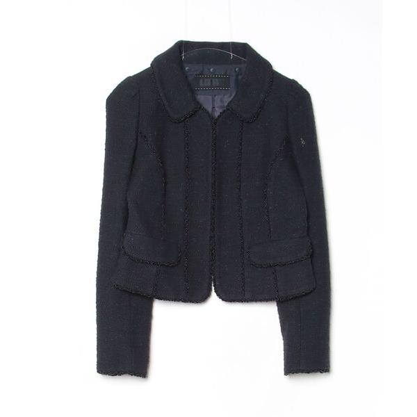 『セール実施中』参考価格：64，900円発売時期：2016年02月コンディション：C（やや使用感あり）使用感があり、やや気になる傷や汚れがあるアイテム首周り・袖：汚れ全体的：毛玉参考商品名：ルーヴルツイードジャケット参考品番：W5E0311...