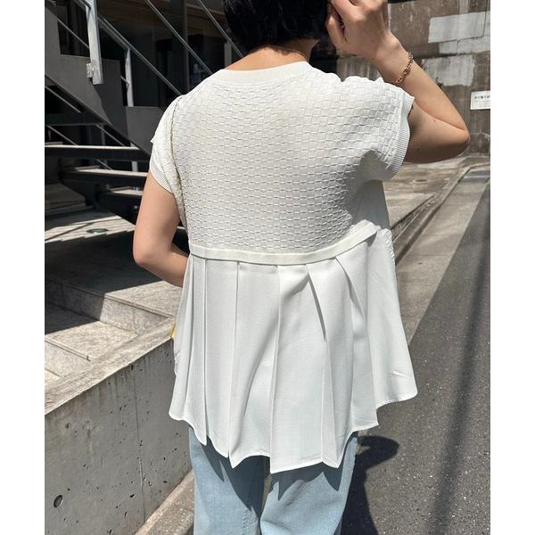 『セール実施中』参考価格：11，000円発売時期：2023年03月コンディション：D（傷・汚れあり）傷や汚れがあるが使用には問題ないアイテム首周り・前身頃：汚れ参考商品名：ブロックドッキングニット参考品番：CLZ1031205A0007【商...