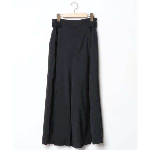 『タイムセール実施中』参考価格：13，200円発売時期：2020年10月コンディション：B（目立つ使用感なし）使用感が少ない、または気にならないアイテム前身頃・後身頃：汚れ参考商品名：フロントプリーツフレアーPT参考品番：63-23-038...