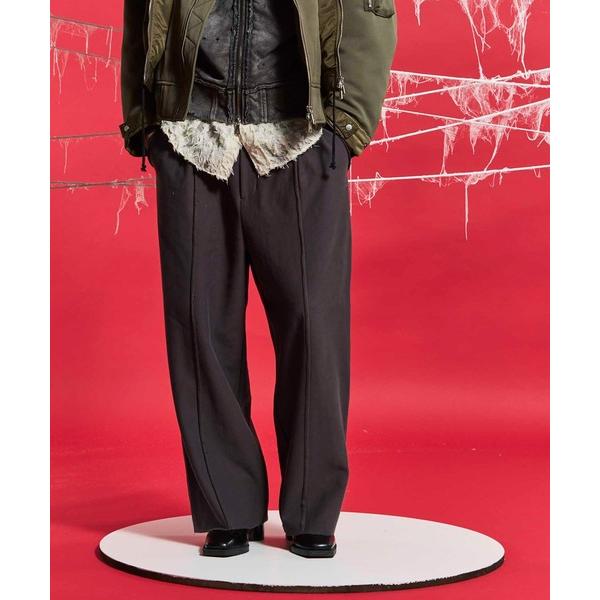 『セール実施中』参考価格：13，200円発売時期：2024年02月コンディション：A（使用感なし）数回使用した程度で使用感が感じられないアイテム参考商品名：《UNISEX》Crush Sweat Prime-Wide Pin tuck Ea...