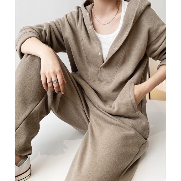 『セール実施中』参考価格：13，650円発売時期：2024年02月コンディション：B（目立つ使用感なし）使用感が少ない、または気にならないアイテム全体的：色あせすそ周り・内側：毛玉参考商品名：ジャージ 上下セット レディース 運動着参考品番...