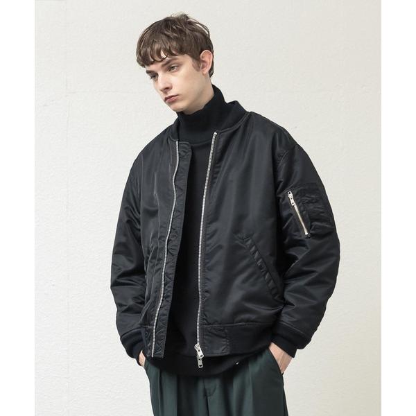 『セール実施中』参考価格：27，500円発売時期：2022年10月コンディション：C（やや使用感あり）使用感があり、やや気になる傷や汚れがあるアイテム全体的：毛玉参考商品名：リバーシブルオーバーサイズMA-1参考品番：5169731【商品に...