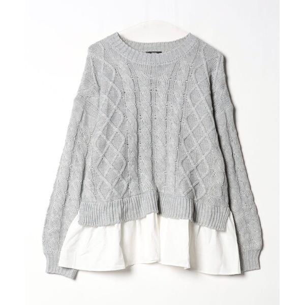 『セール実施中』参考価格：6，050円発売時期：2021年09月コンディション：C（やや使用感あり）使用感があり、やや気になる傷や汚れがあるアイテム前身頃：汚れ付属品：タグ参考商品名：レイヤード風ケーブルニットトップス参考品番：206760...