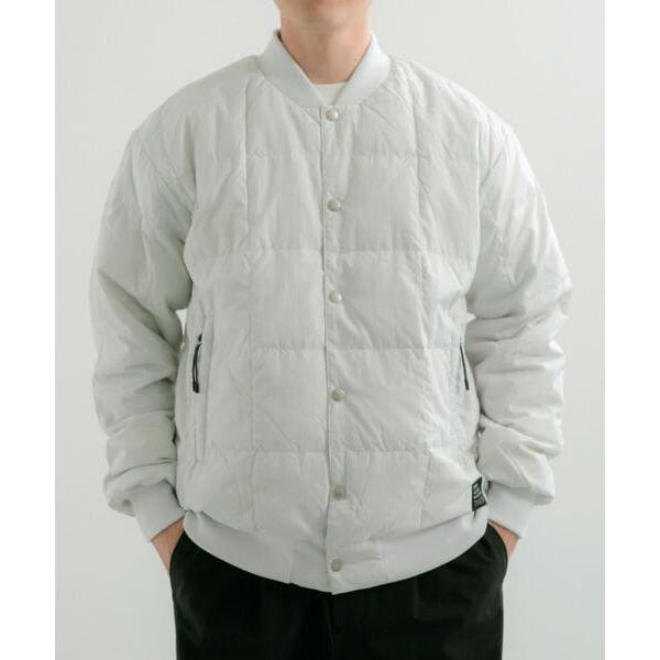 『セール実施中』参考価格：12，980円発売時期：2023年10月コンディション：D（傷・汚れあり）傷や汚れがあるが使用には問題ないアイテム全体的：汚れ、毛玉前身頃：色移り参考商品名：TAION　SC STUDIUM DOWN JACKET...