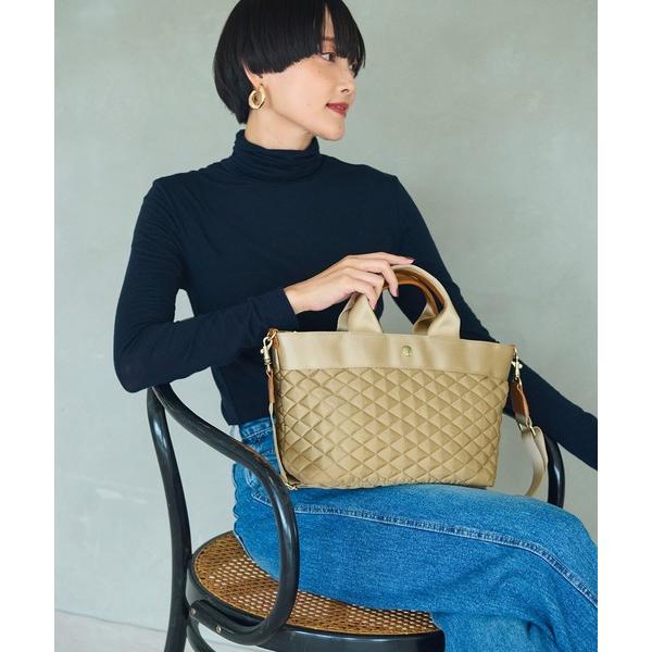 『セール実施中』参考価格：20，900円発売時期：2024年07月コンディション：A（使用感なし）数回使用した程度で使用感が感じられないアイテム参考商品名：【Breath TOPKAPI】RIPPLE リプル キルティング ショルダー付き ...