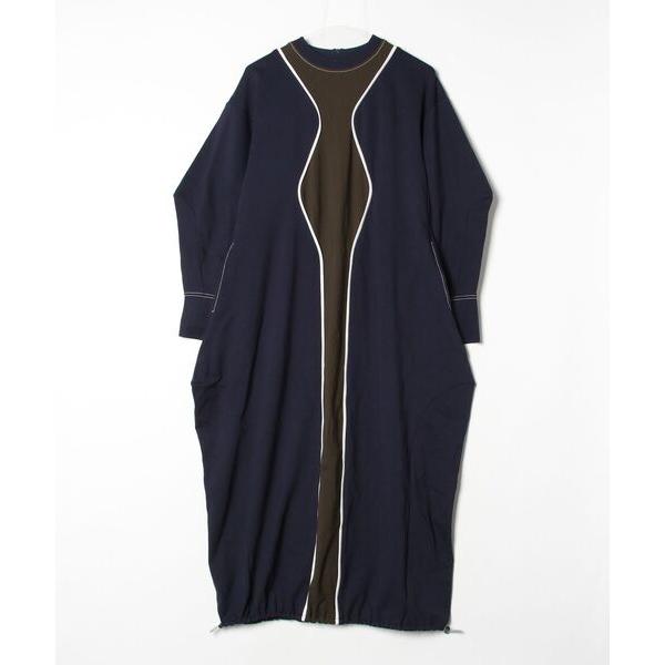 『セール実施中』参考価格：42，900円発売時期：2024年12月コンディション：A（使用感なし）数回使用した程度で使用感が感じられないアイテム参考商品名：WAVE LINE CUT OP / ウェーブラインカットワンピース参考品番：522...