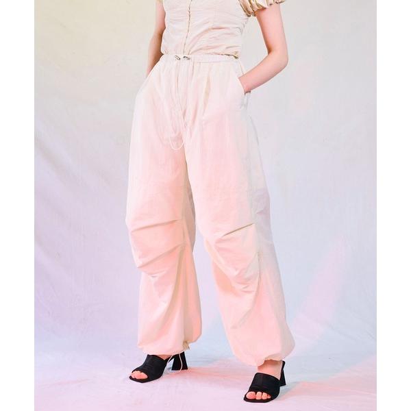 『セール実施中』参考価格：16，940円発売時期：2023年06月コンディション：A（使用感なし）数回使用した程度で使用感が感じられないアイテム参考商品名：Volume Taffeta Snow Pants/ボリューミータフタスノーパンツ【...