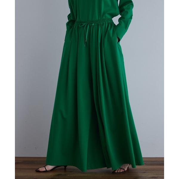 『セール実施中』参考価格：29，700円発売時期：2024年09月コンディション：C（やや使用感あり）使用感があり、やや気になる傷や汚れがあるアイテムすそ周り：ほつれ、汚れ、毛玉、型崩れ参考商品名：コンパクトギャザーワイドパンツ参考品番：5...