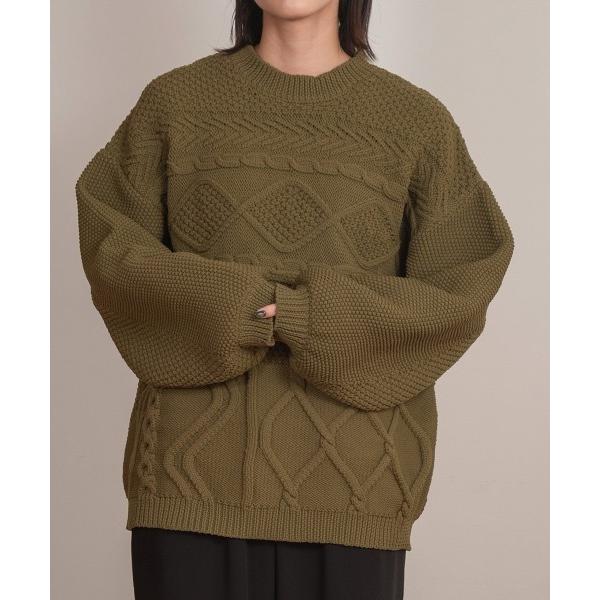 『セール実施中』参考価格：7，700円発売時期：2022年12月コンディション：B（目立つ使用感なし）使用感が少ない、または気にならないアイテム前身頃・すそ周り：ほつれ参考商品名：patchwork pattern knit参考品番：022...