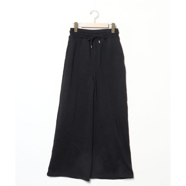 『タイムセール実施中』参考価格：8，800円発売時期：2025年05月コンディション：B（目立つ使用感なし）使用感が少ない、または気にならないアイテムウエスト・すそ周り：色あせ、汚れ参考商品名：スウェットワイドパンツ【セットアップ着用可能】...