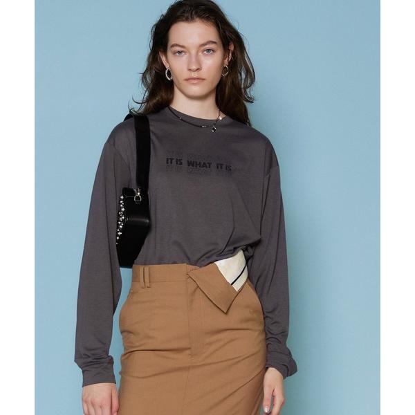 『タイムセール実施中』参考価格：11，000円発売時期：2023年11月コンディション：D（傷・汚れあり）傷や汚れがあるが使用には問題ないアイテム全体的：毛玉、色あせ参考商品名：IT IS WHAT Long Sleeve T-shirt/...