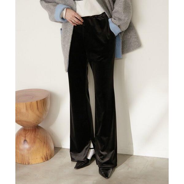 『セール実施中』参考価格：3，300円発売時期：2025年09月コンディション：B（目立つ使用感なし）使用感が少ない、または気にならないアイテムウエスト：型崩れ参考商品名：【nane】【-3kg見え！】裾スリットフレアベロアパンツ参考品番：...