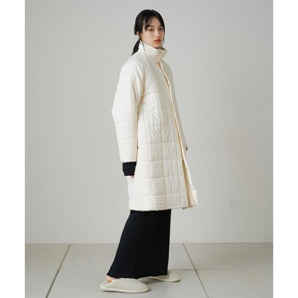 『セール実施中』参考価格：15，400円発売時期：2022年07月コンディション：C（やや使用感あり）使用感があり、やや気になる傷や汚れがあるアイテム全体的：汚れ参考商品名：【earthy_】ボアキルティング リバーシブルコート参考品番：A...