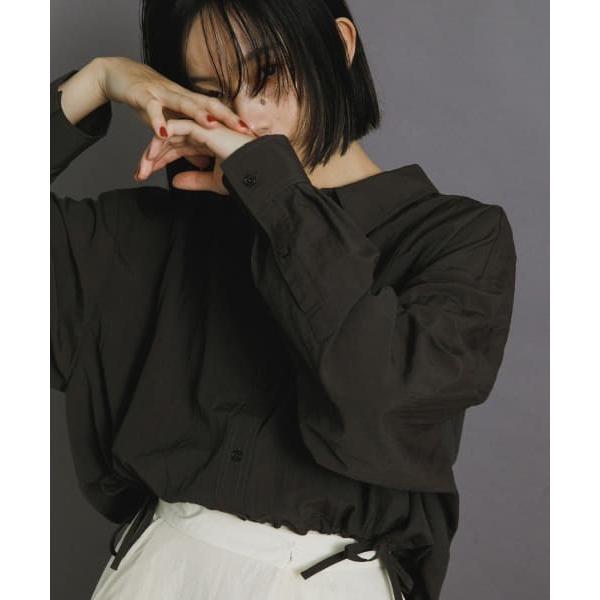 『セール実施中』参考価格：7，480円発売時期：2024年07月コンディション：B（目立つ使用感なし）使用感が少ない、または気にならないアイテム首周り・袖口：汚れ参考商品名：ヘムドロストシャツ参考品番：KB46-23F920【商品に関する注...