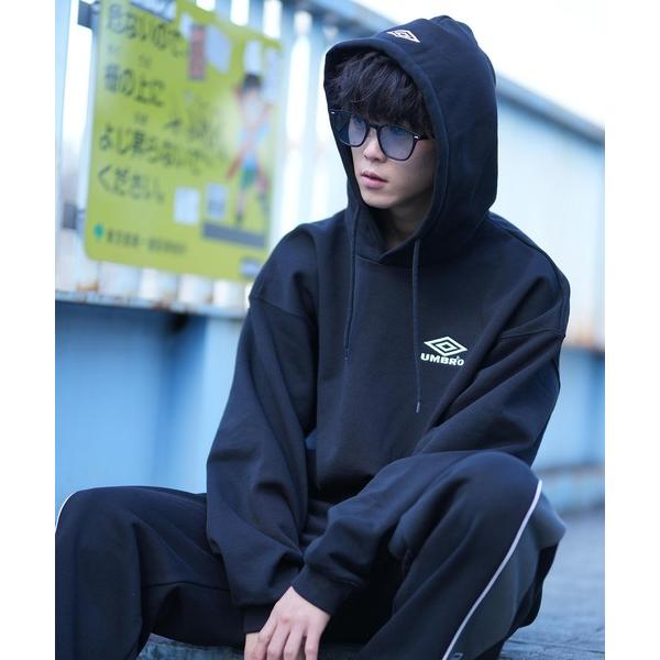参考価格：13，200円発売時期：2024年12月コンディション：B（目立つ使用感なし）使用感が少ない、または気にならないアイテム後身頃：汚れ参考商品名：UMBROｘムラサキスポーツ パーカー/プルオーバー ユニセックス セットアップ対応 ...