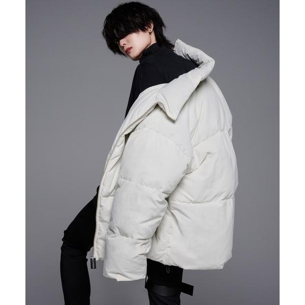 『タイムセール実施中』参考価格：9，900円発売時期：2022年09月コンディション：D（傷・汚れあり）傷や汚れがあるが使用には問題ないアイテム全体的：汚れ袖口：毛玉すそ周り：型崩れ参考商品名：HI FUNCTIONALITY PAD UL...