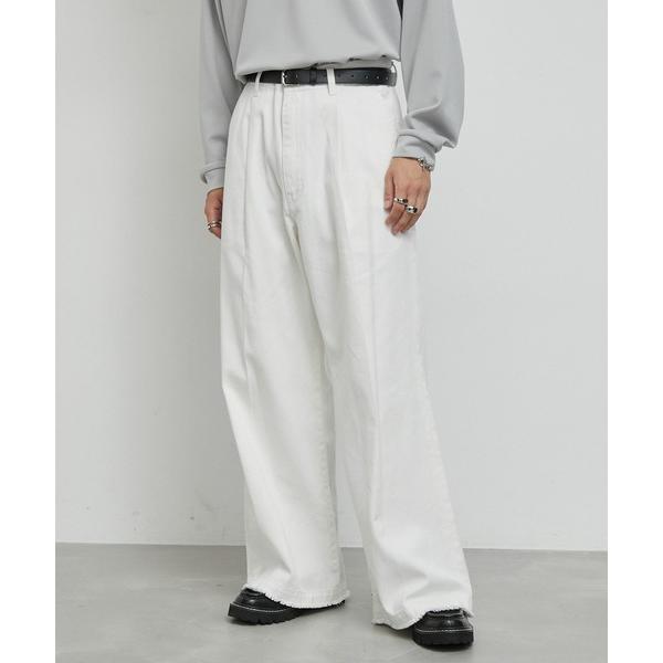 『セール実施中』参考価格：6，600円発売時期：2023年03月コンディション：C（やや使用感あり）使用感があり、やや気になる傷や汚れがあるアイテム全体的：汚れ参考商品名：ヴィンテージデニムスーパーフレアパンツ参考品番：2023-A-ANS...