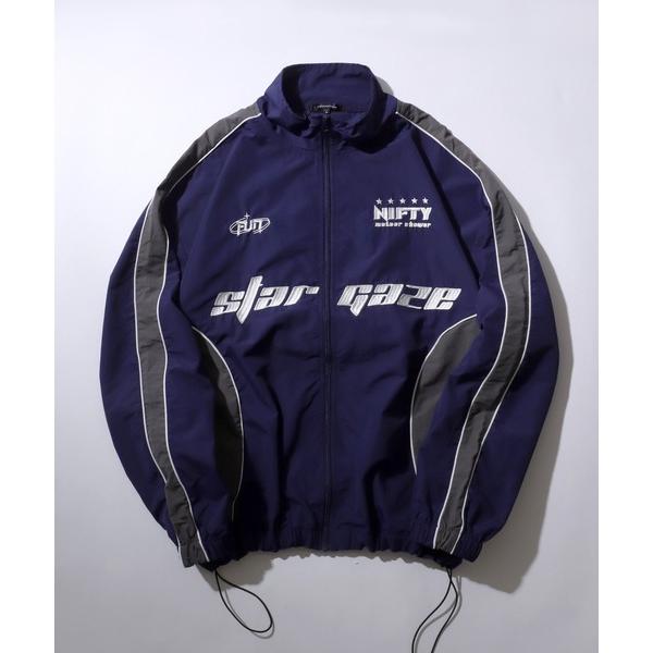 参考価格：9，900円発売時期：2024年09月コンディション：B（目立つ使用感なし）使用感が少ない、または気にならないアイテム袖口：汚れ参考商品名：Nylon Track Jacket/オーバーサイズ ユニフォームデザイン ブロークコア ...