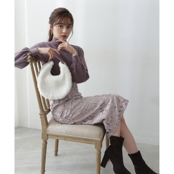 『セール実施中』参考価格：12，980円発売時期：2022年10月コンディション：A（使用感なし）数回使用した程度で使用感が感じられないアイテム参考商品名：フェイクスエードフラワーカットワークタイトスカート / 1212220021参考品番...