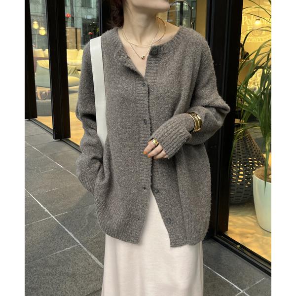 『セール実施中』参考価格：17，380円発売時期：2024年09月コンディション：C（やや使用感あり）使用感があり、やや気になる傷や汚れがあるアイテム全体的：保管上のにおいがします。参考商品名：CALABRIAインターシャ2WAYカーディガ...