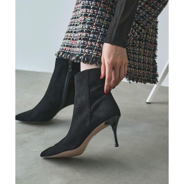 参考価格：36，300円発売時期：2023年09月コンディション：A（使用感なし）数回使用した程度で使用感が感じられないアイテム参考商品名：LovelyWalkカラーインソールショートブーツ参考品番：105237【商品に関する注意事項】・こ...