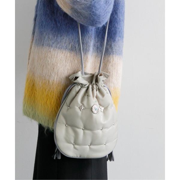 『タイムセール実施中』参考価格：7，150円発売時期：2023年12月コンディション：B（目立つ使用感なし）使用感が少ない、または気にならないアイテム表面：汚れ参考商品名：CONTROL FREAK スタッズコンチョ巾着参考品番：AS32-...