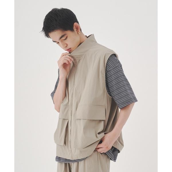 『セール実施中』参考価格：7，700円発売時期：2024年07月コンディション：B（目立つ使用感なし）使用感が少ない、または気にならないアイテム全体的：汚れ参考商品名：YOEL - nylon vest / ナイロンべスト参考品番：YLIP...