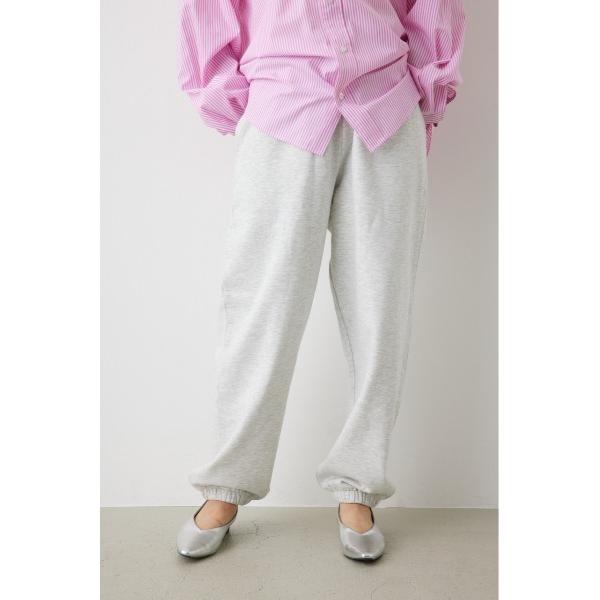 参考価格：4，991円発売時期：2023年07月コンディション：C（やや使用感あり）使用感があり、やや気になる傷や汚れがあるアイテム後身頃：汚れ股：毛玉参考商品名：SHARE HEAVY WEIGHT スウェットパンツ参考品番：426GAH...