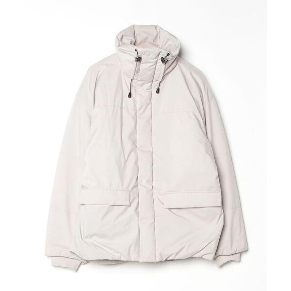 参考価格：14，080円発売時期：2021年12月コンディション：B（目立つ使用感なし）使用感が少ない、または気にならないアイテム襟周り・後身頃：汚れ参考商品名：ポリストレッチ ボリューム中綿ダウンジャケット キルティング アウター参考品番...