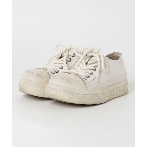 『セール実施中』参考価格：14，850円発売時期：2024年09月コンディション：C（やや使用感あり）使用感があり、やや気になる傷や汚れがあるアイテムかかと：擦り減り全体的：汚れ参考商品名：【GLARE】厚底 ローカットスニーカー / Th...