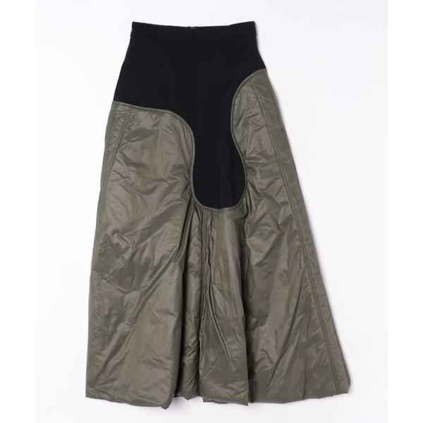 『セール実施中』参考価格：36，300円発売時期：2024年10月コンディション：B（目立つ使用感なし）使用感が少ない、または気にならないアイテム後身頃：汚れ参考商品名：WAVE LINE PADDED SK / ウェーブラインパデッドスカ...