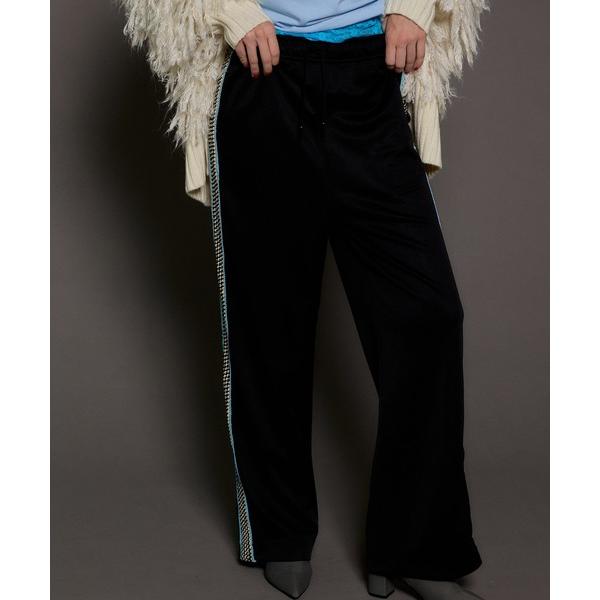 『タイムセール実施中』参考価格：17，930円発売時期：2023年08月コンディション：B（目立つ使用感なし）使用感が少ない、または気にならないアイテムすそ周り：汚れ参考商品名：Knit Tape Side Line Wide Pants/...