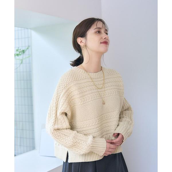 『セール実施中』参考価格：5，390円発売時期：2024年11月コンディション：B（目立つ使用感なし）使用感が少ない、または気にならないアイテム前身頃・後身頃：汚れ参考商品名：5ゲージふわ軽ラインケーブルプルオーバー参考品番：138171【...