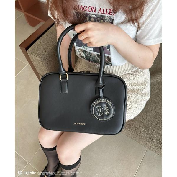 『タイムセール実施中』参考価格：9，790円発売時期：2025年10月コンディション：A（使用感なし）数回使用した程度で使用感が感じられないアイテム参考商品名：【Harry Potterコラボ】 ホグワーツ特急 チャーム付きスクエアボストン...