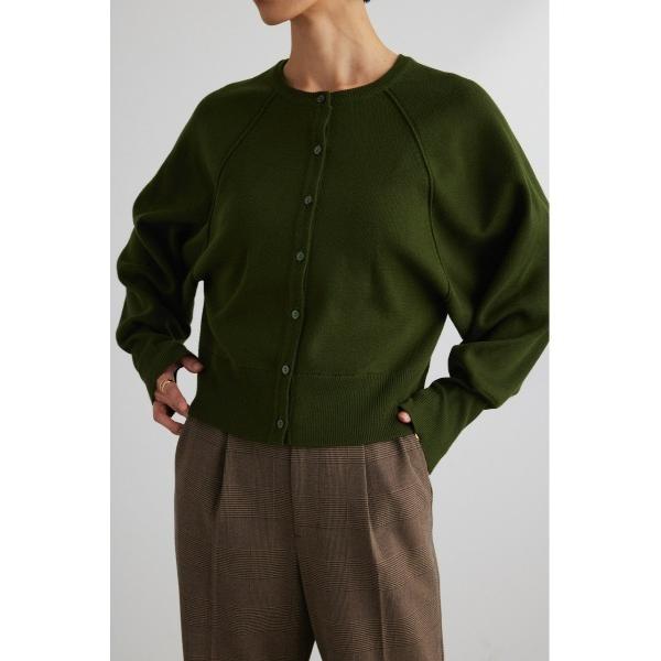 『タイムセール実施中』参考価格：7，700円発売時期：2022年10月コンディション：C（やや使用感あり）使用感があり、やや気になる傷や汚れがあるアイテム全体的：毛玉参考商品名：2WAYラグランシームニットカーデ参考品番：500FAT70-...