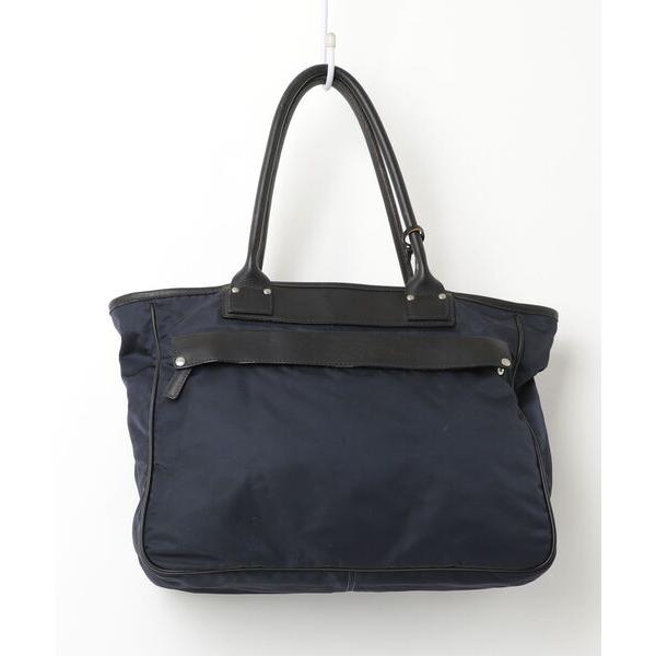 参考価格：68，200円発売時期：2017年02月コンディション：D（傷・汚れあり）傷や汚れがあるが使用には問題ないアイテム全体的：汚れ装飾部分・持ち手：剥げ、傷参考商品名：Felisi (フェリージ) トートバッグ 17/44/DS参考品...