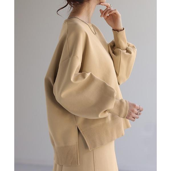 『セール実施中』参考価格：3，960円発売時期：2024年09月コンディション：B（目立つ使用感なし）使用感が少ない、または気にならないアイテム袖口：汚れ、型崩れ参考商品名：【セットアップ可】ドルマンスウェットトップス参考品番：d531【商...