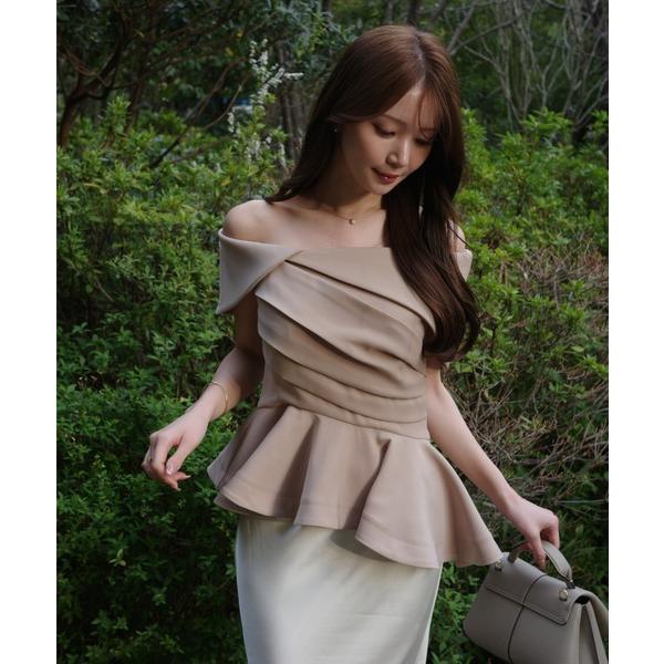 ZOZO問い合わせ番号:103004236ショップ:FRAY I.D，フレイ アイディーブランド:FRAY I.D，フレイアイディー商品名:オフショルカラーアシメペプラムトップスカテゴリ:トップス>Tシャツ/カットソーブランド品番:F...