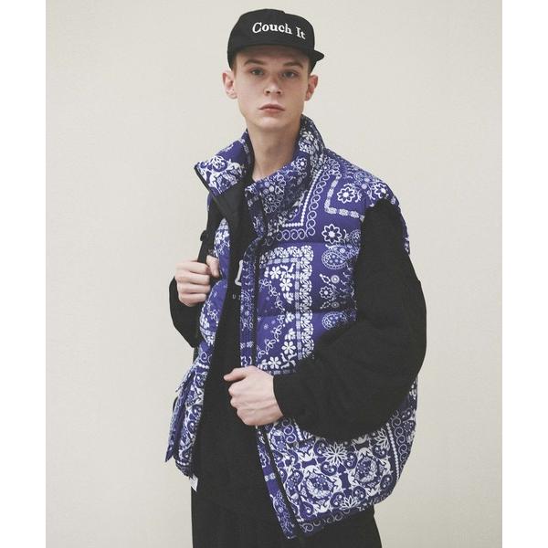 『セール実施中』参考価格：51，700円発売時期：2023年10月コンディション：A（使用感なし）数回使用した程度で使用感が感じられないアイテム参考商品名：BANDANA DOWN VEST参考品番：225109/225110【商品に関する...