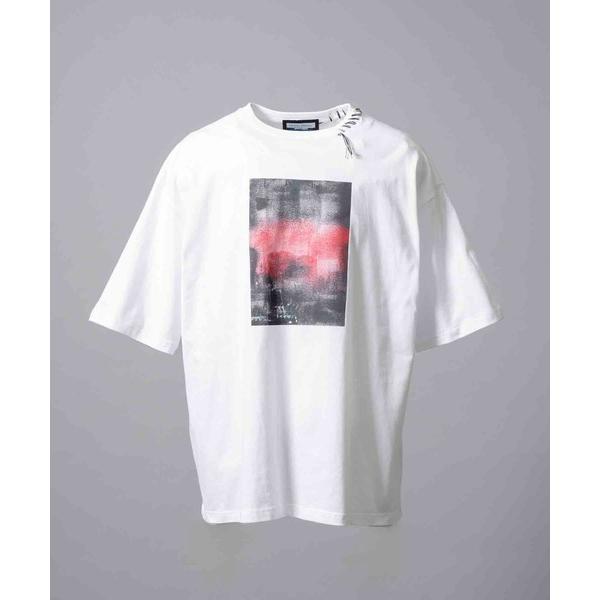参考価格：6，930円発売時期：2025年03月コンディション：B（目立つ使用感なし）使用感が少ない、または気にならないアイテム首周り・袖口：汚れ参考商品名：《UNISEX》Abstract Hand-Printed Oversized S...